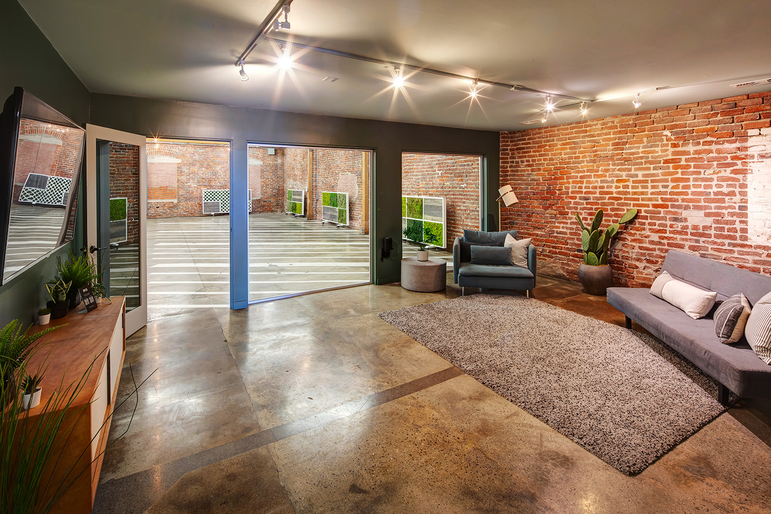 About - MG Studio